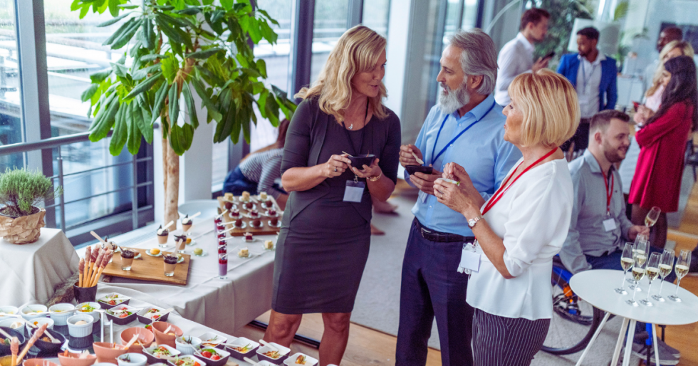 10 Tips for Navigating Networking Events